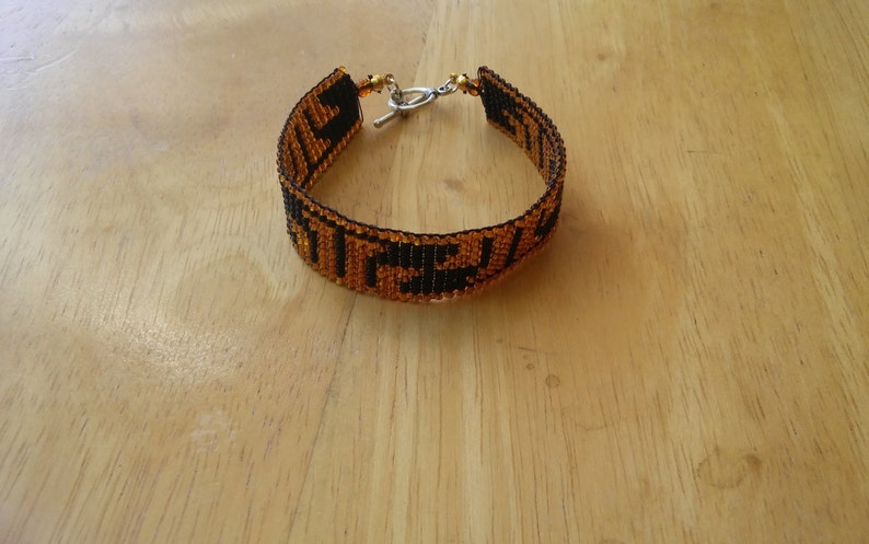 FROG PAW Frog Foot YUROK Basket Weave Design Loomed Beaded | Etsy