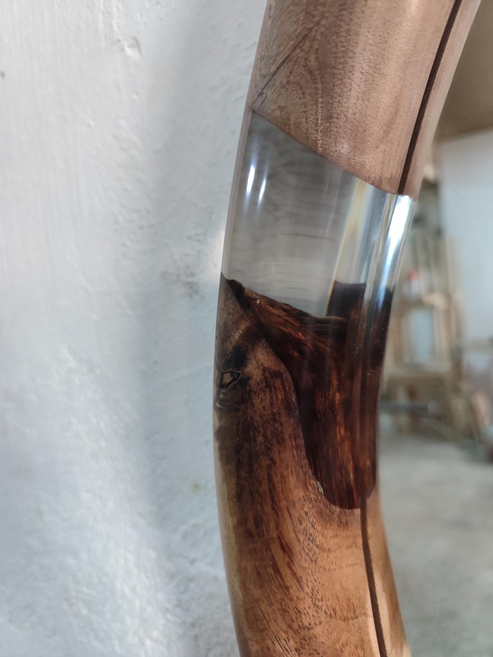 Handmade Epoxy and Wood Mirror Modern Design With a Natural Touch ...