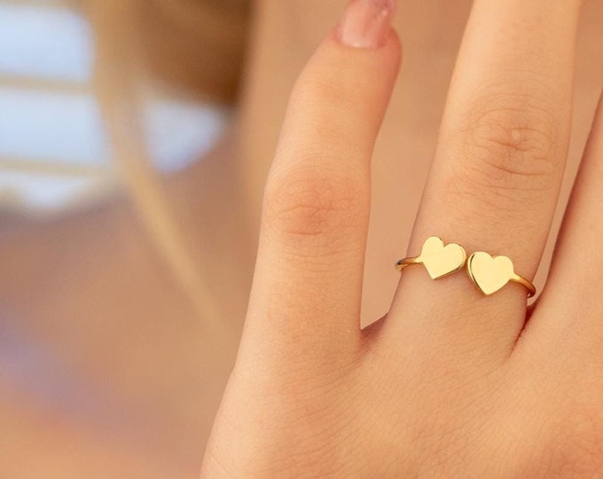 Size 7 Estate 10k Yellow Gold Double Heart CZ .10ct Diamond Ring ...