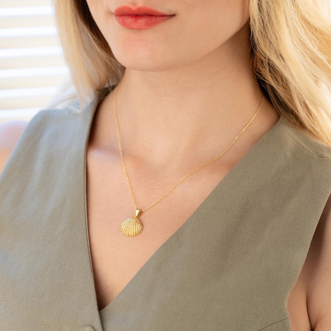 14K Gold Sea Shell Necklace Sea Shell Necklace for Her Sea Shell ...