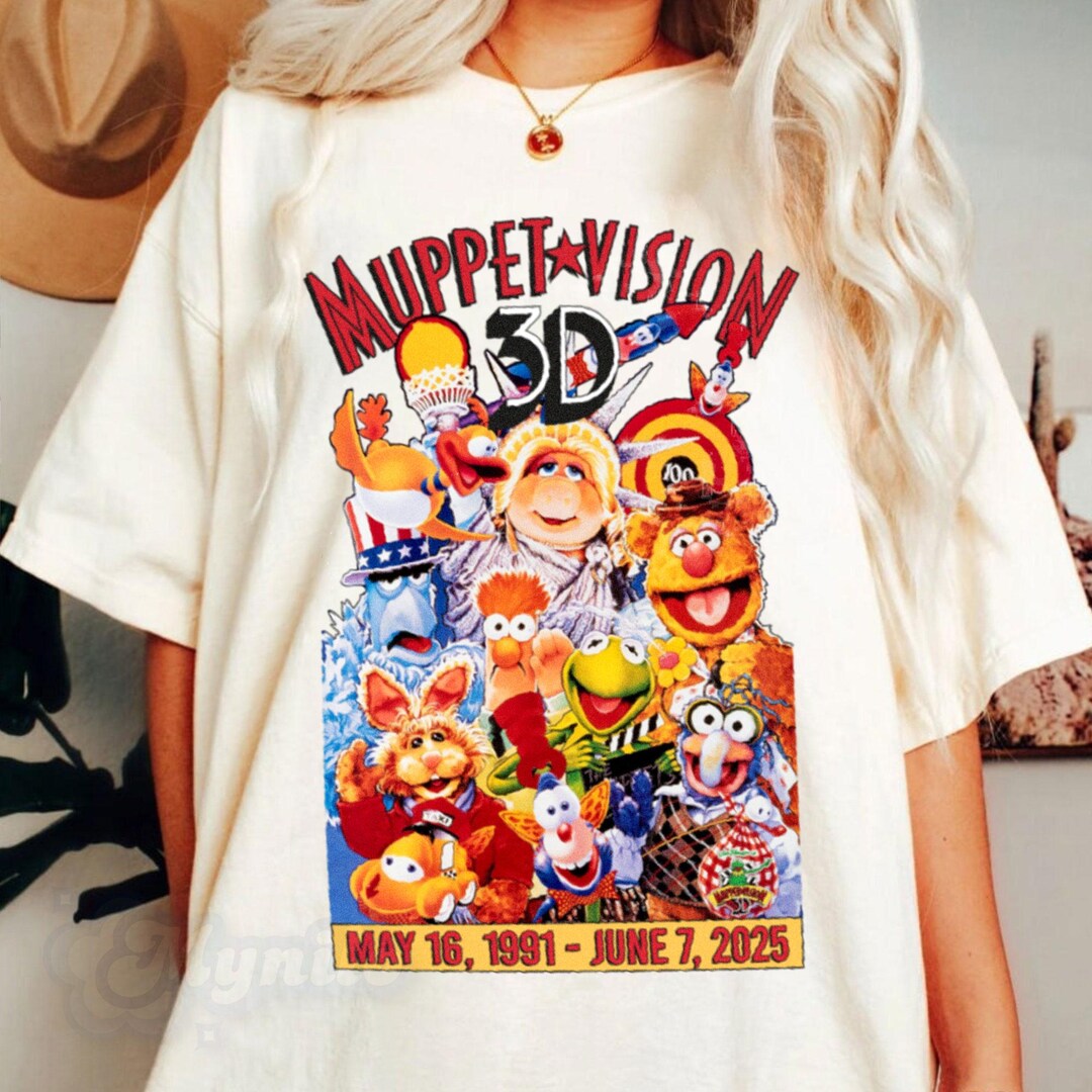 The Muppet Team Muppet Vision Piggy Kermit Frog Comfort Color T-shirt ...