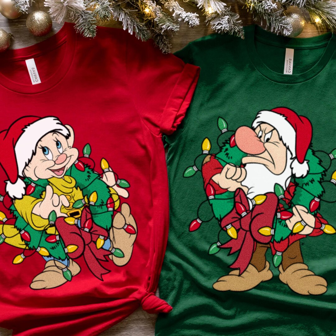 Dopey and Grumpy Snow White the Seven Dwarf Hug Wreath Christmas Party ...