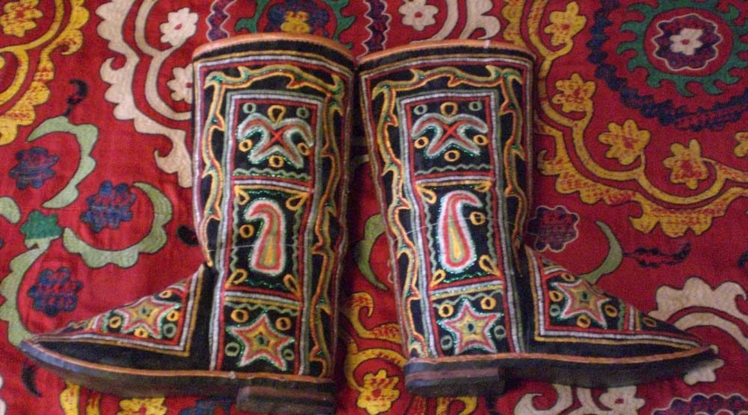 Vintage Inuit Hand Made Leather Boots With Embroidered Applique - Etsy