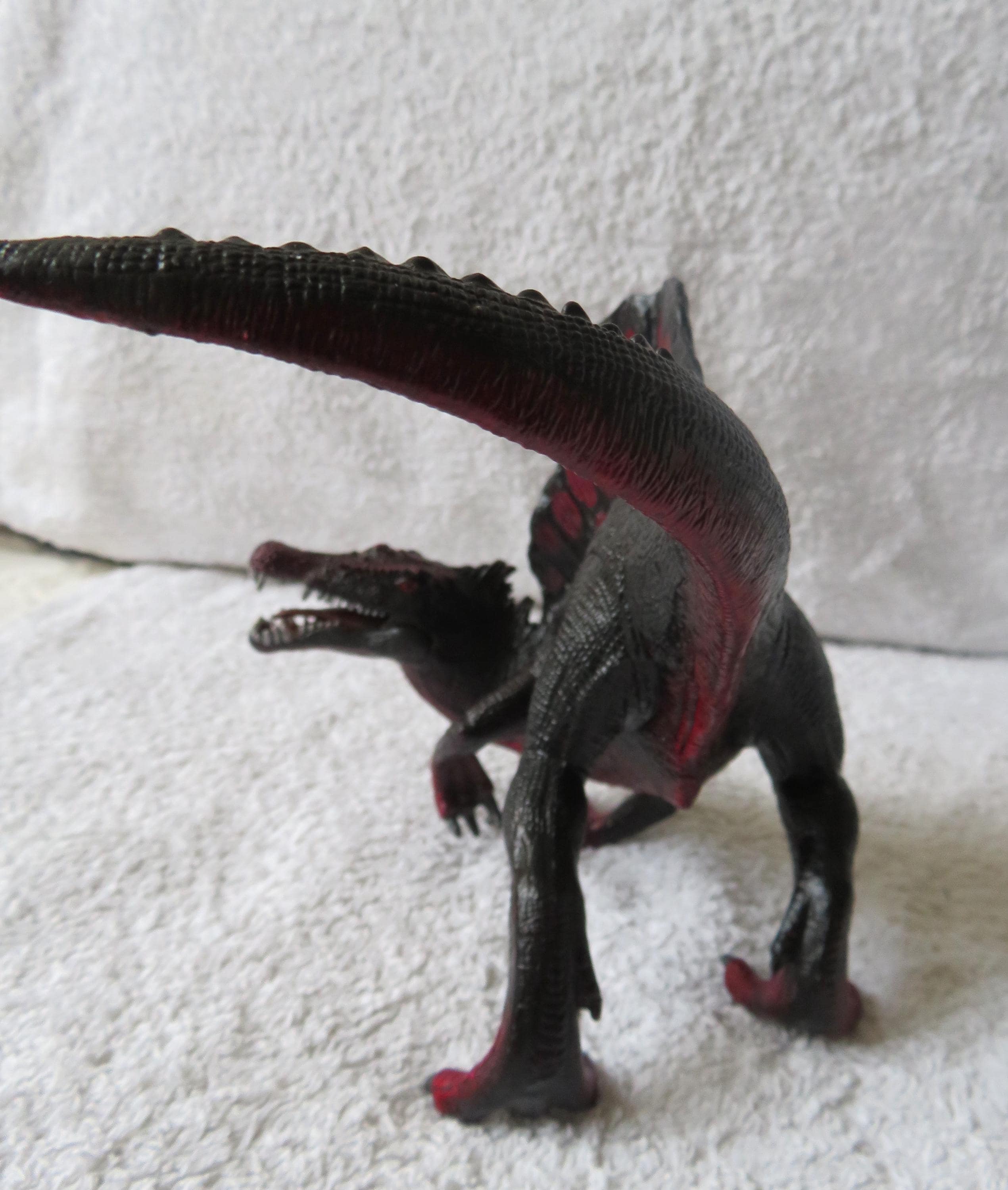 Black & Red Custom Painted Spinosaurus Aegypticus Ark Inspired - Etsy