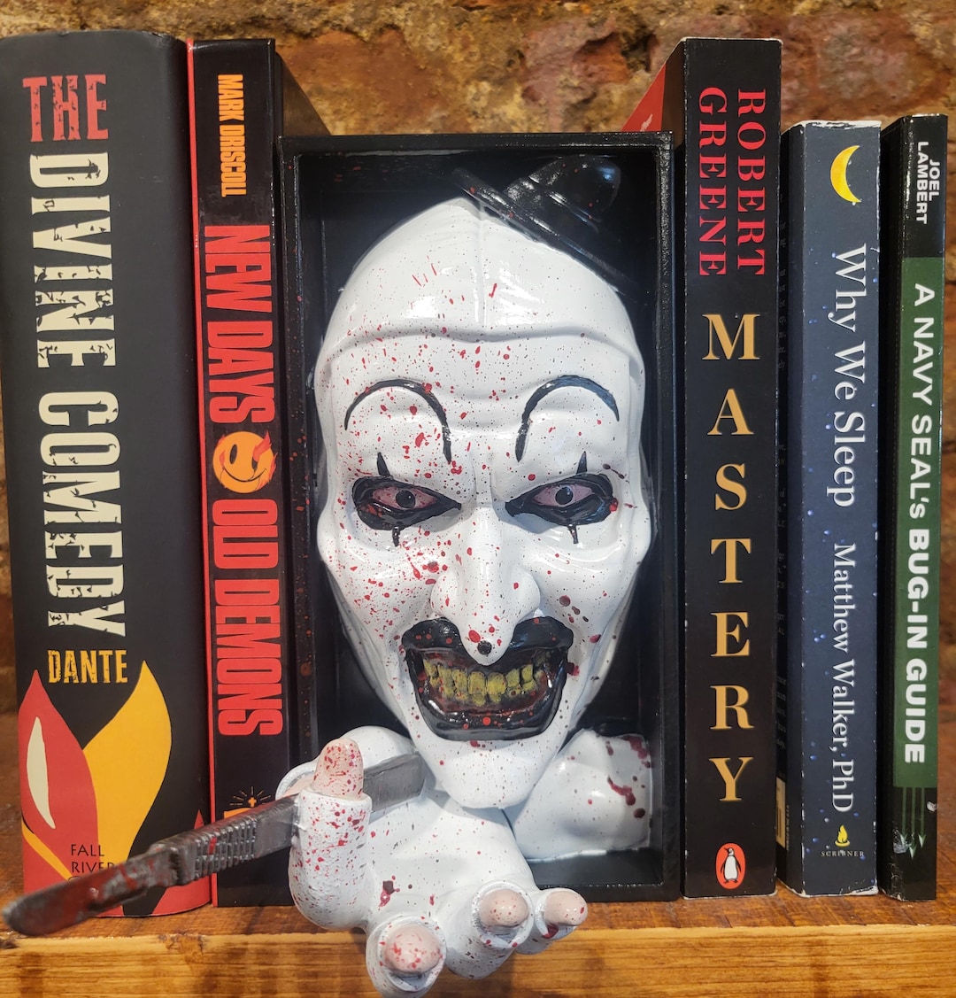 Art the Clown Book Nook: Terrifier Inspired Horror Shelf Decor (hand ...
