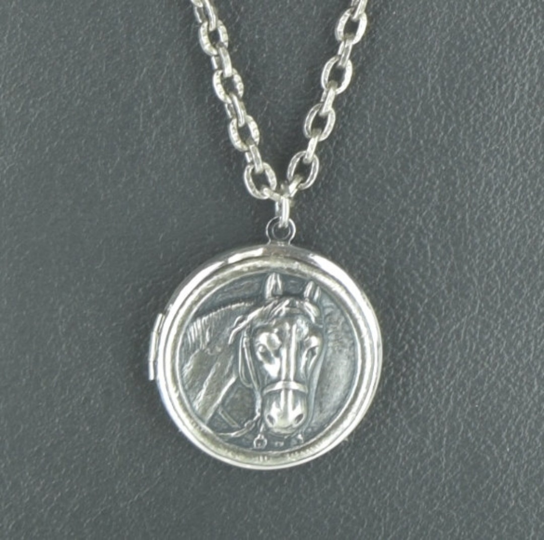 Pferd Medaillon Halskette antikes Silber oder antikes Gold - Etsy.de