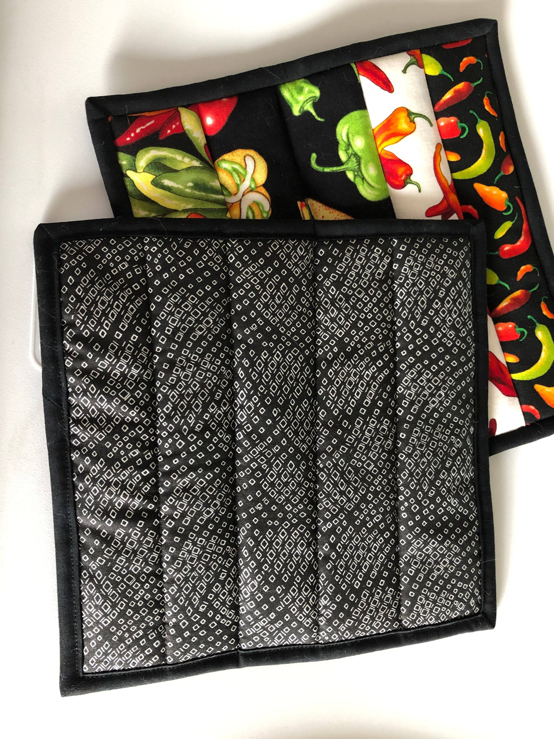 Chili Pepper Theme Quilted Kitchen Potholder Set With Dishcloth - Etsy
