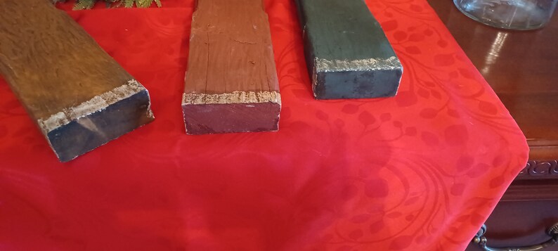Hand Carved Vintage Wooden Santa Folka Art Set of Three Green - Etsy