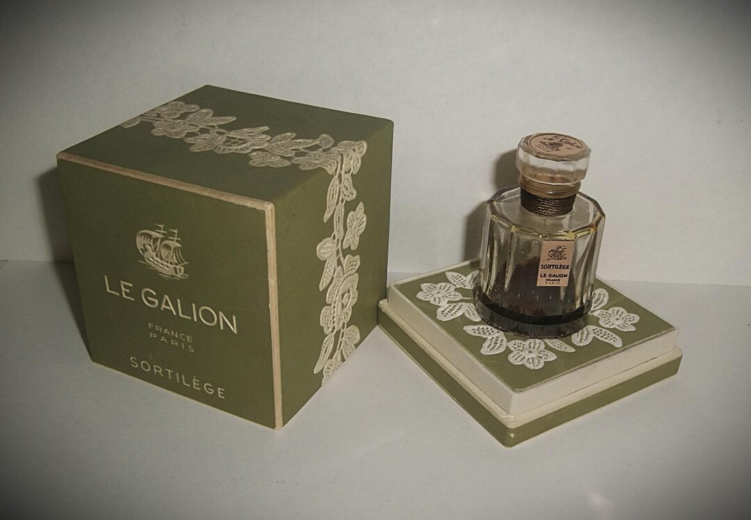 PERFUME BOTTLE Le Galion France Paris Sortilege French Parfum Glass Box ...