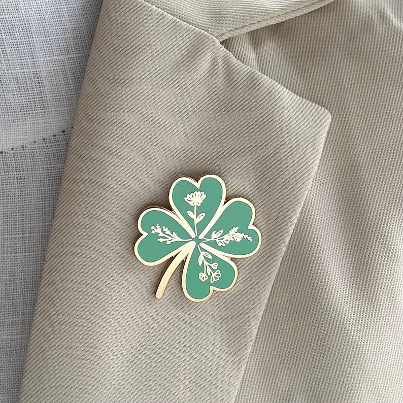 Four Leaf Clover Green Enamel Pin, Good Luck Gift, Lucky Clover Present ...