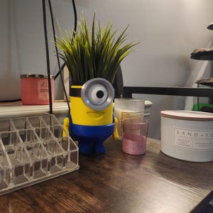 3D Printed Minion Planter: Desk Organizer, Pen & Toothbrush Holder - Etsy