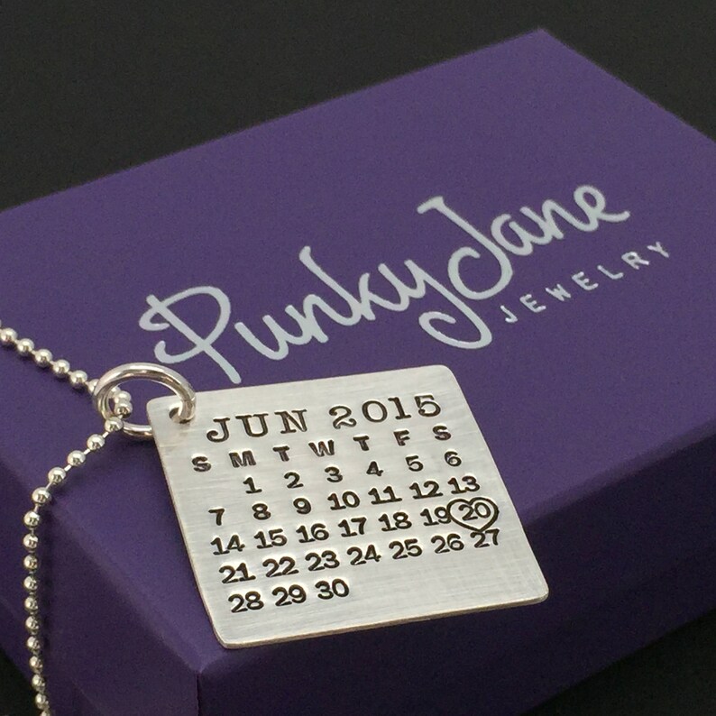 Personalized Mark Your Calendar Necklace Personalized - Etsy