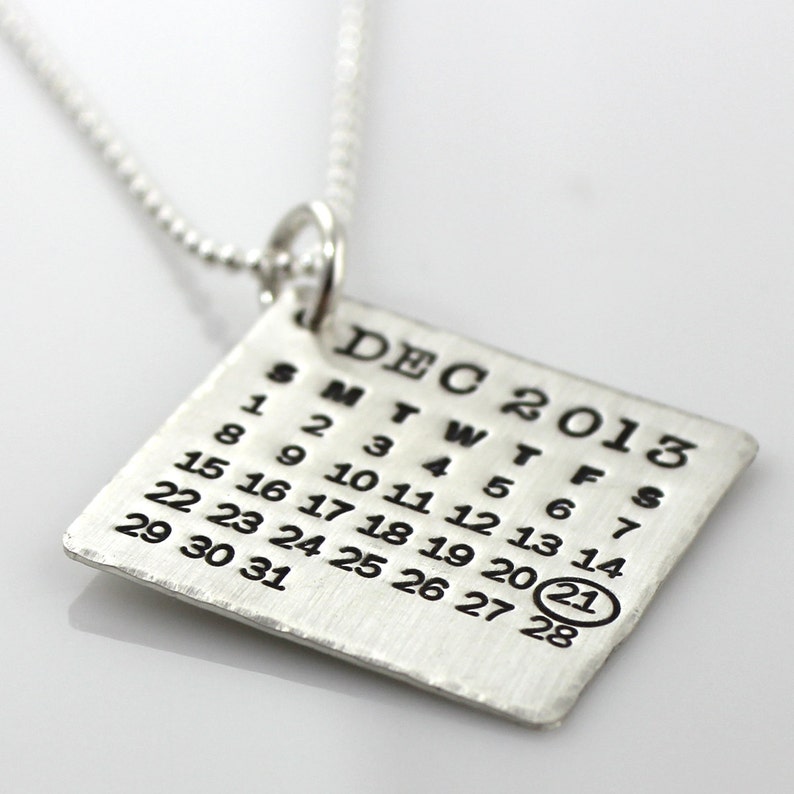 Personalized Mark Your Calendar Necklace Personalized - Etsy