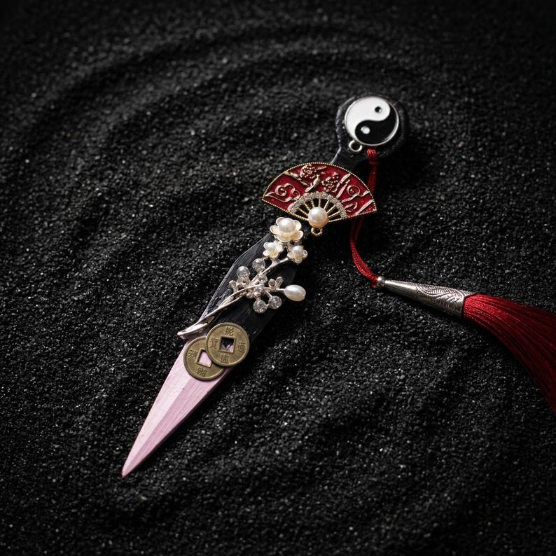 Dark Romantic Rose Dagger: Gothic Fantasy Cosplay Prop, Witch Costume ...