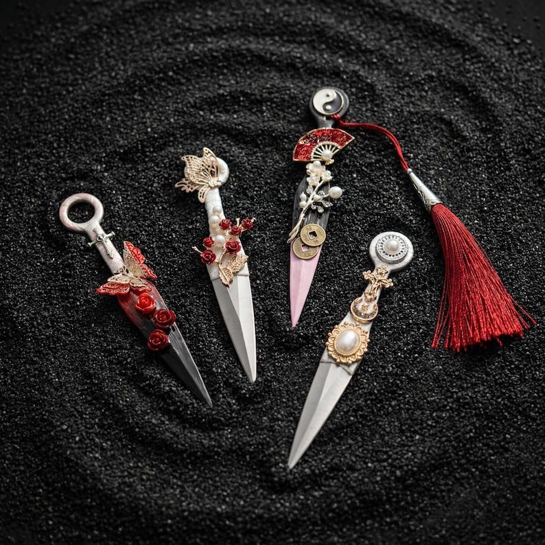 Dark Romantic Rose Dagger: Gothic Fantasy Cosplay Prop, Witch Costume ...