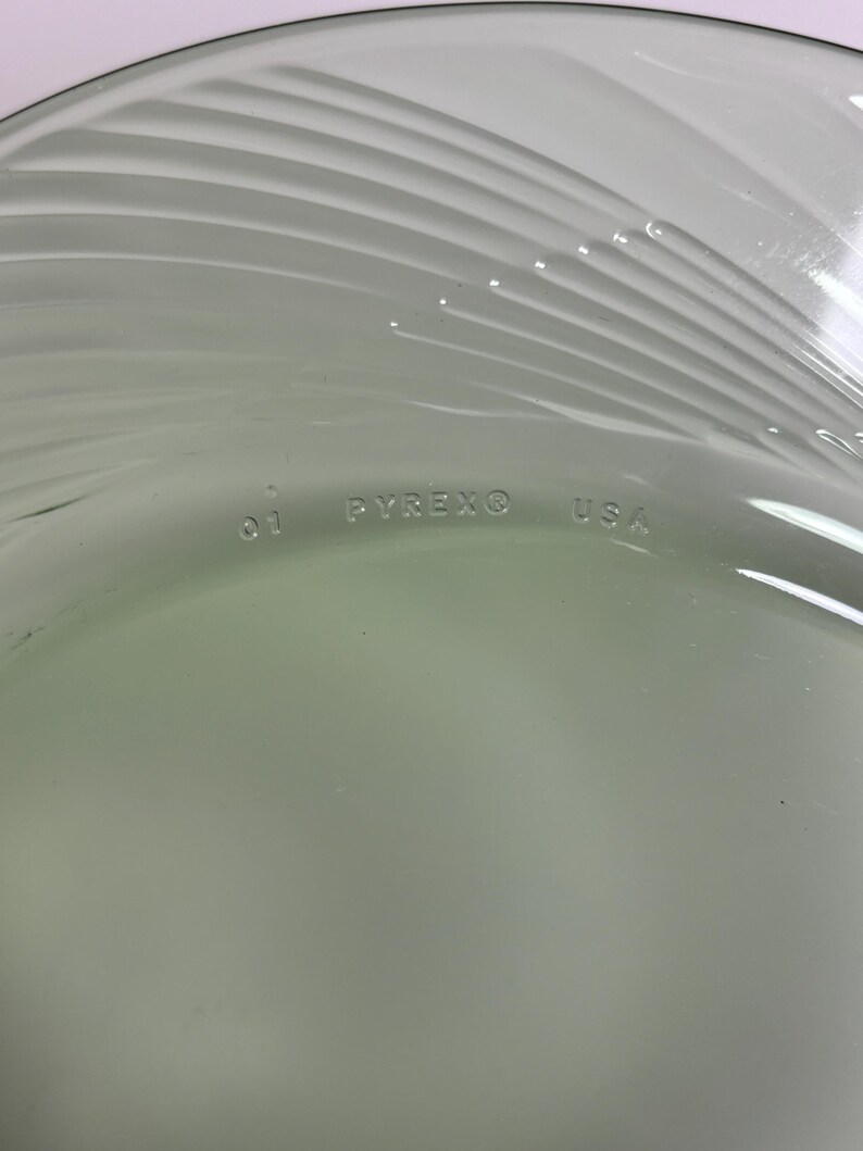 Pyrex 1950’s Festiva Spring Green Swirl Rim 12” Dinner Plates - Etsy