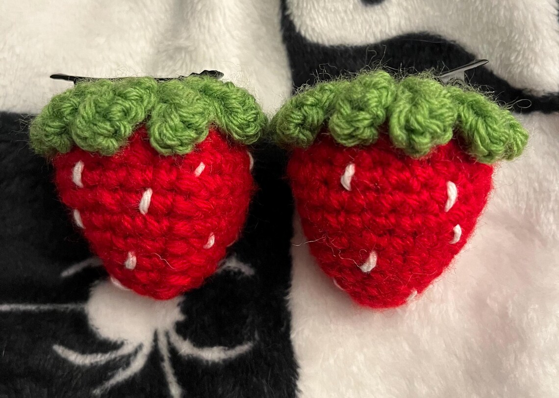 Crochet Strawberry Clip/sprout - Etsy