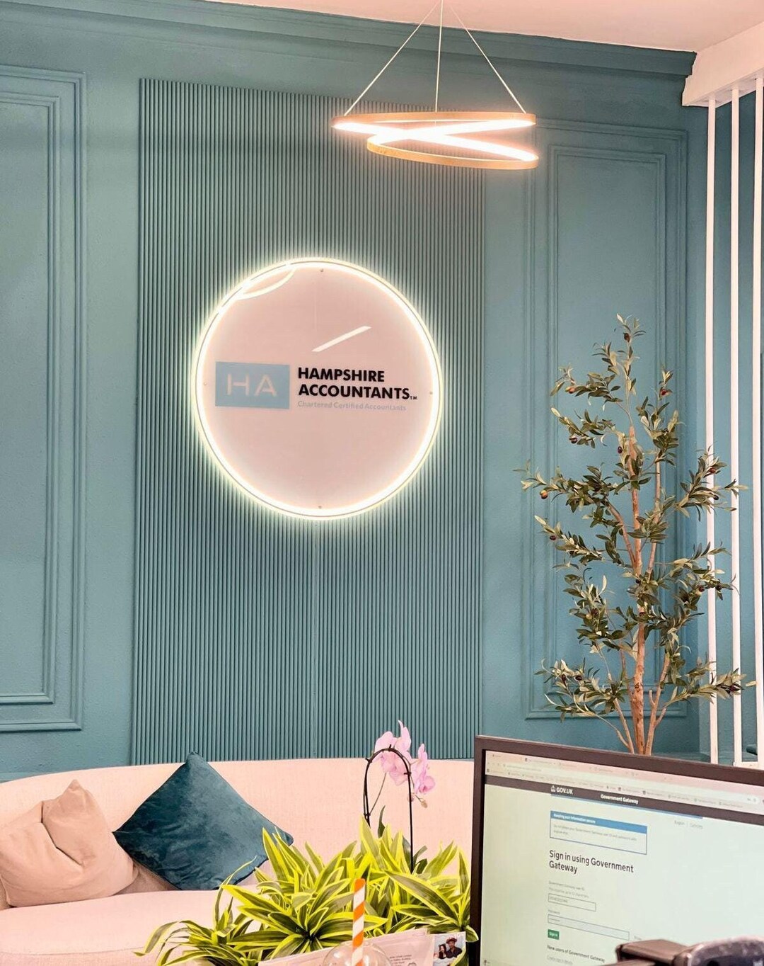 Custom Neon Logo, Acrylic Business Sign, Backlit LED Sign, Beauty Bar ...