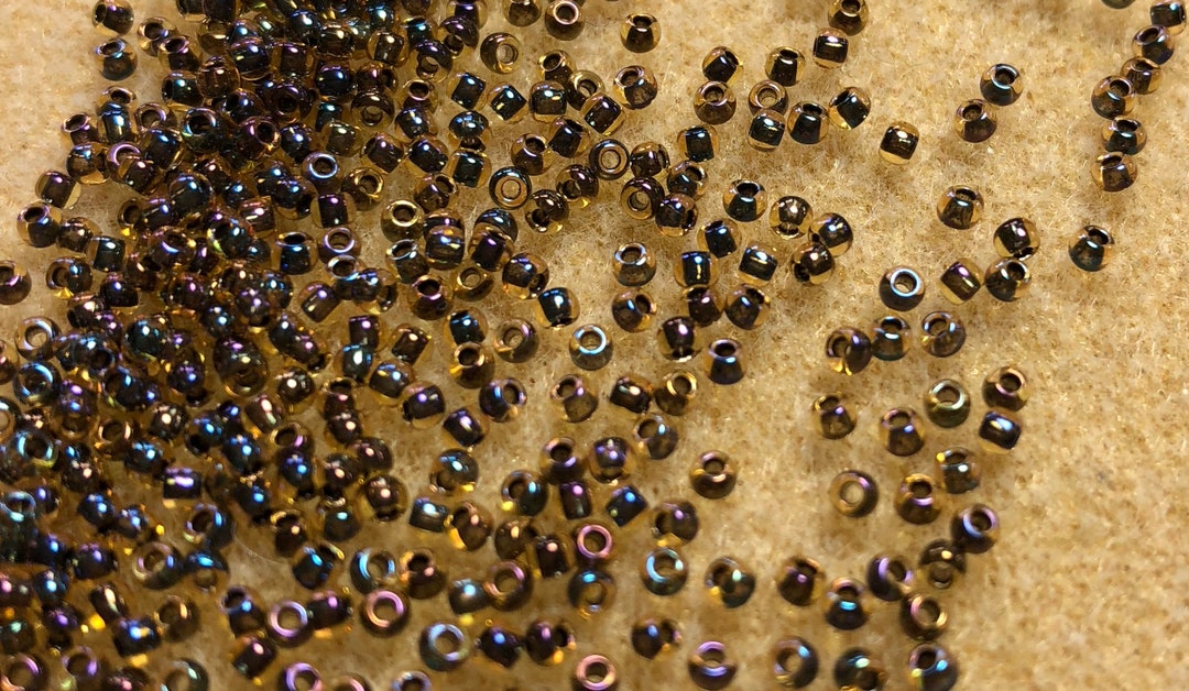 11/0 Japanese Seed Beads - Inside-color Rainbow Jonquil/jet-lined Toho ...