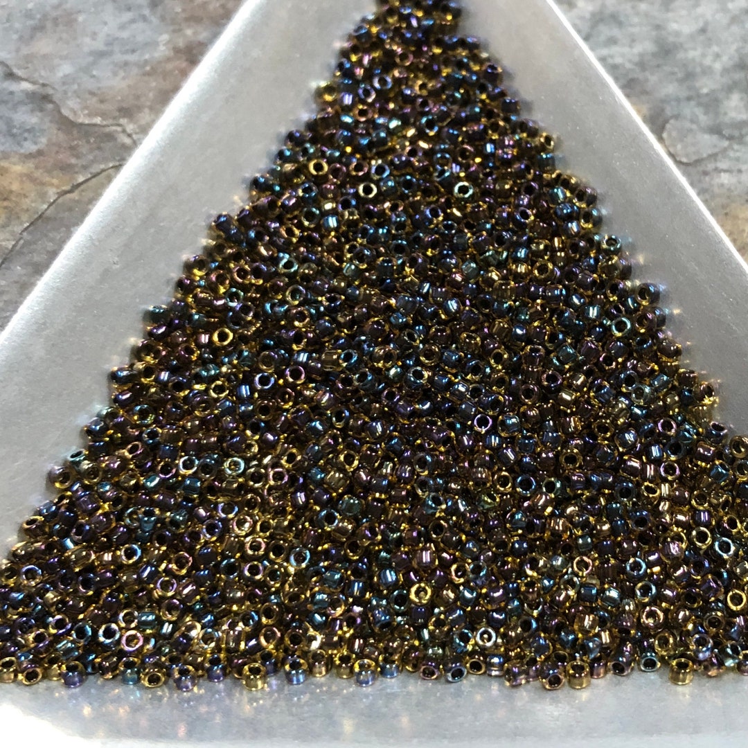 15/0 Japanese Seed Beads - Inside-color Rainbow Jonquil/jet-lined Toho ...