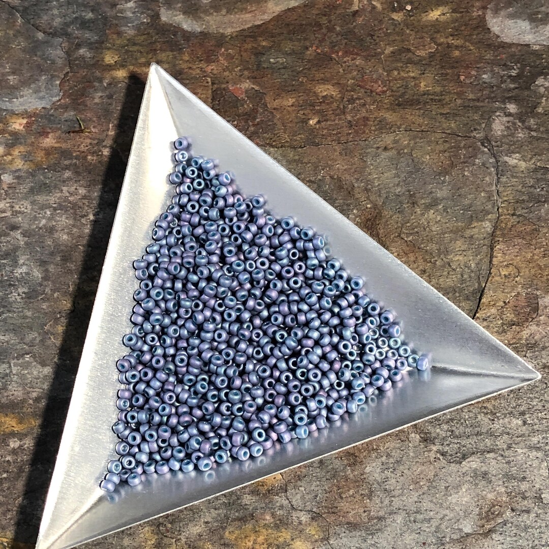 11/0 Japanese Seed Beads - Matte Blue Lilac Miyuki # 2030 (5" Round ...