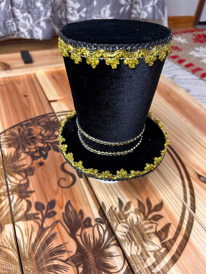Made to Order *** Solid Black Top Hat W/gold Wreath Attachment - Etsy