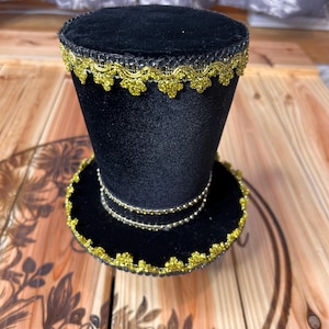 Made to Order *** Solid Black Top Hat W/gold Wreath Attachment - Etsy