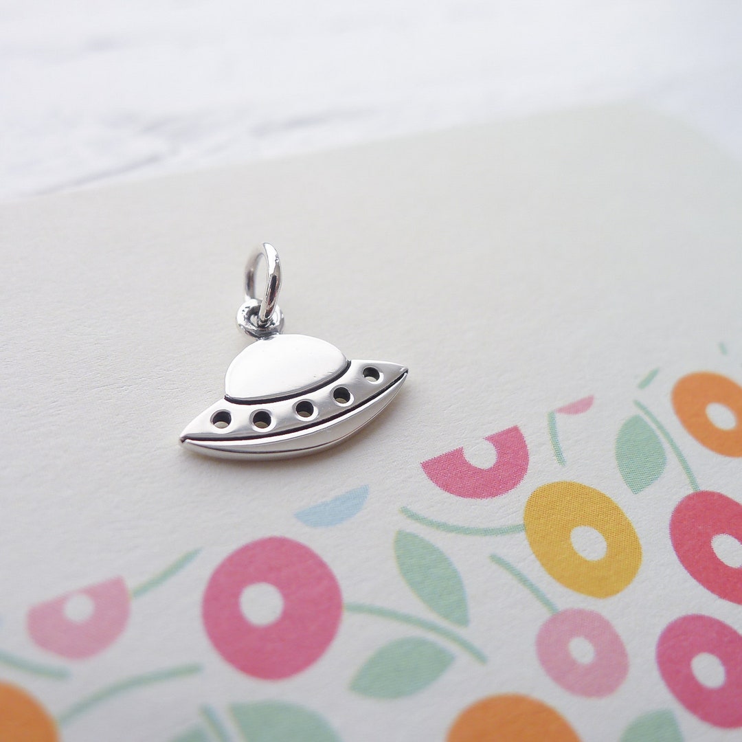 UFO Charm Flying Saucer Pendant Sterling Silver Alien (CNA1583) - Etsy