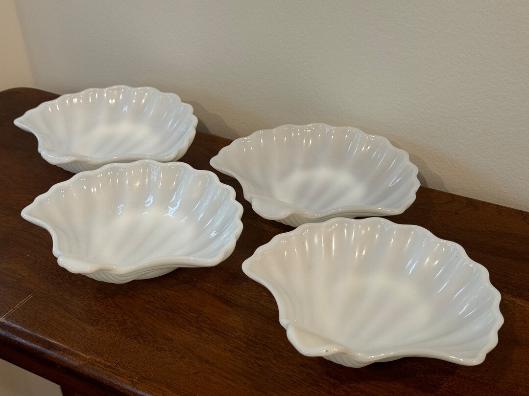 Vintage Set of 4 Milk Glass Sea Shell Small Trinket Dish Scalloped ...