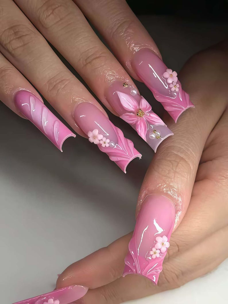Trendy Colorful Flower Nail for Summer Medium Almond Press on Nail ...