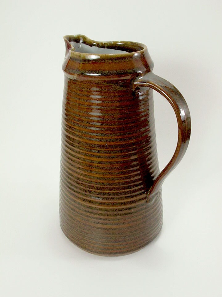 Large, Beautiful Honey Brown Pitcher With Horizontal Lines Holds Nearly ...