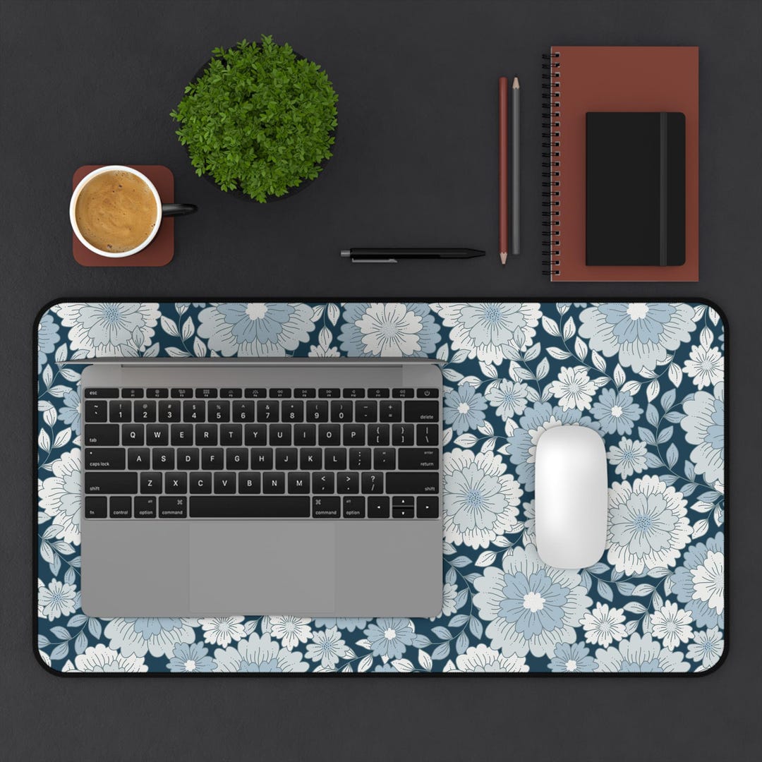 Elegant Floral Desk Mat, Blue Flower Desk Pad, Non-slip Desk Mat ...