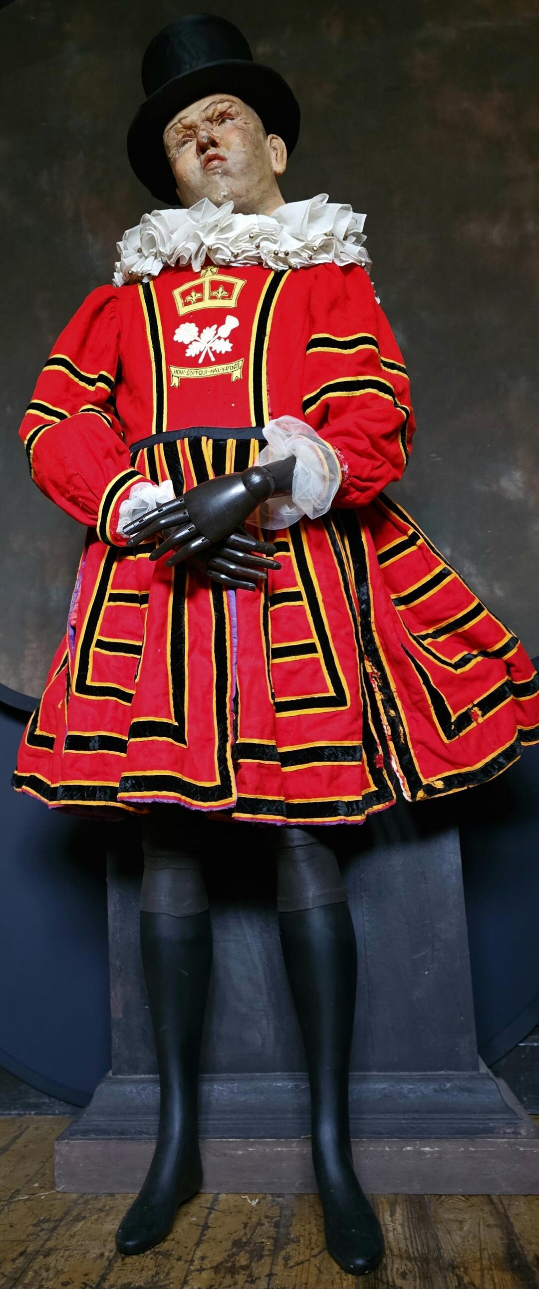 Antique Vintage Heavy Queens Guard Beefeater Heavy Theatre Costume for Restoration. - Etsy