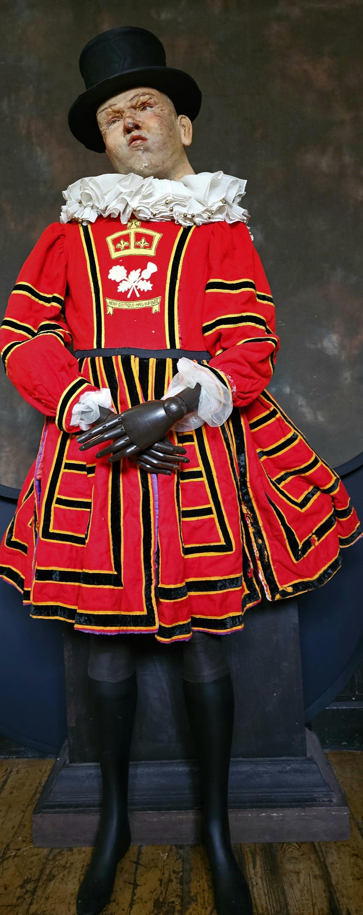 Antique Vintage Heavy Queens Guard Beefeater Heavy Theatre Costume for Restoration. - Etsy