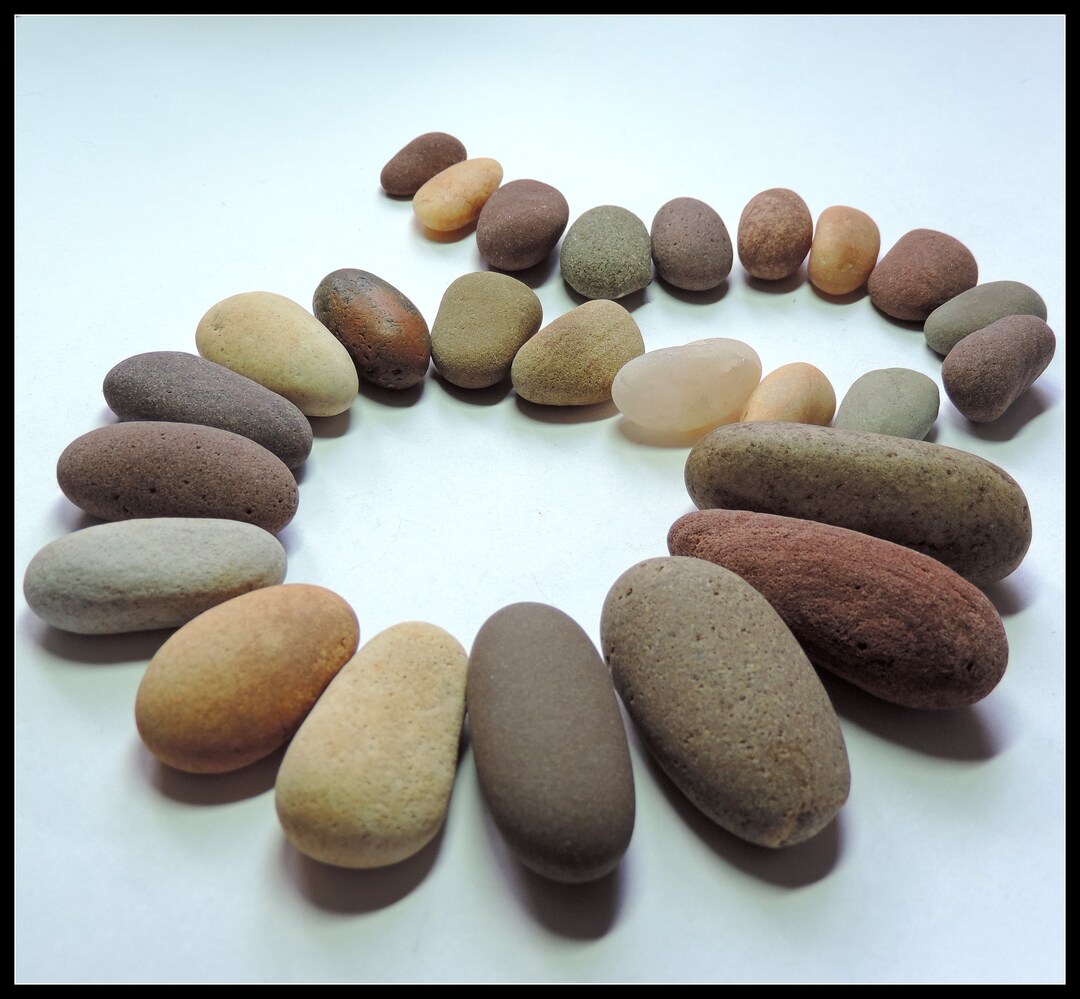 Gorgeous 26 Oval BEACH STONES Rocks for Crafting, Mosaics, Collages ...