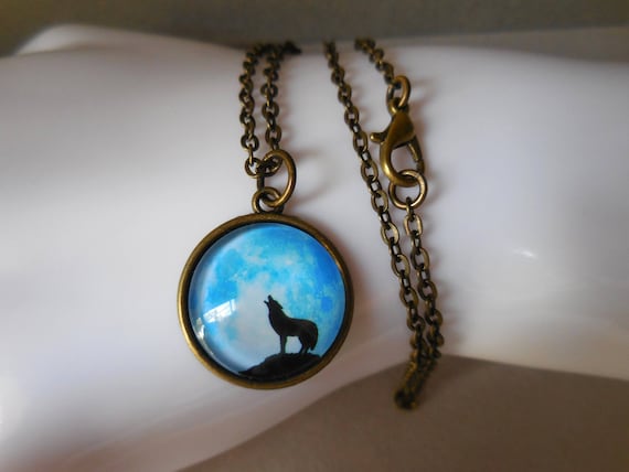 Wolf necklace. Howling wolf pendant. Howlin wolf necklace. | Etsy