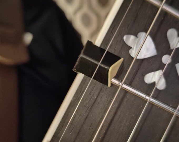 The Gentleman's Banjo Mute / Banjo / Mute / String Instrument ...
