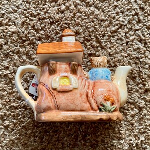 Vintage 1990s tea Nee Hand-painted Ceramic Teapot / Creamer bears in a ...