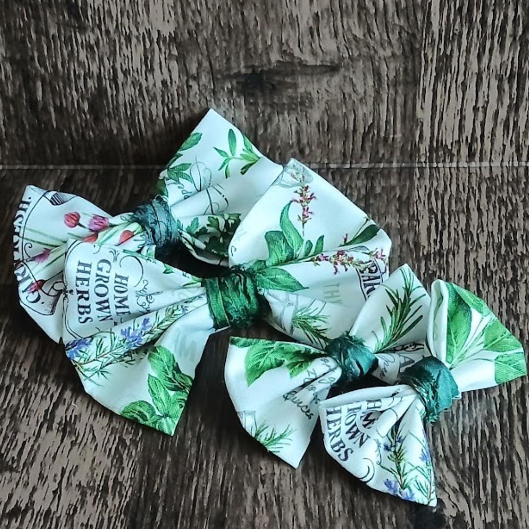 Toile Pattern Bows, Toile Herb Garden Bow Set, Organic Cotton Toile ...