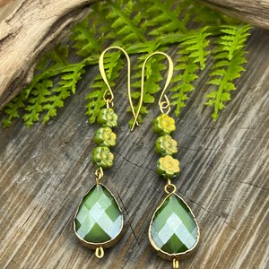 Boho Floral Green Faceted Gold Earrings, Czech Glass Weavers Roots ...