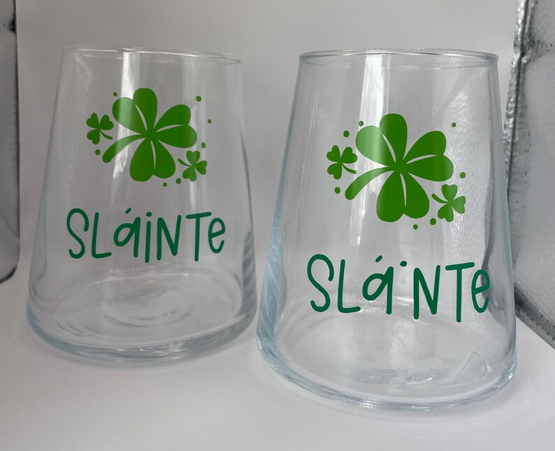St. Patrick's Day Slainte Wine Glasses Shamrock (set of 2) - Etsy