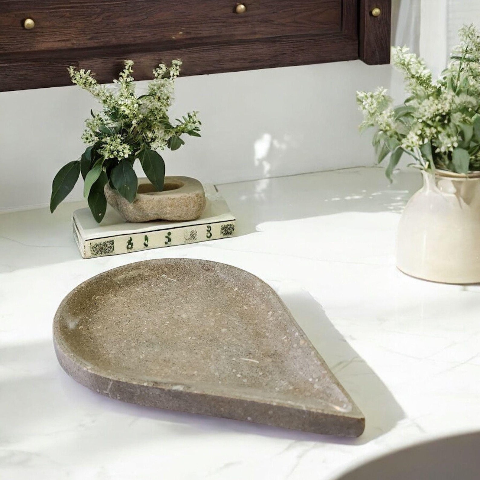 Rustic Green Marble Plate in the Shape of a Drop, a Stylish Looking ...