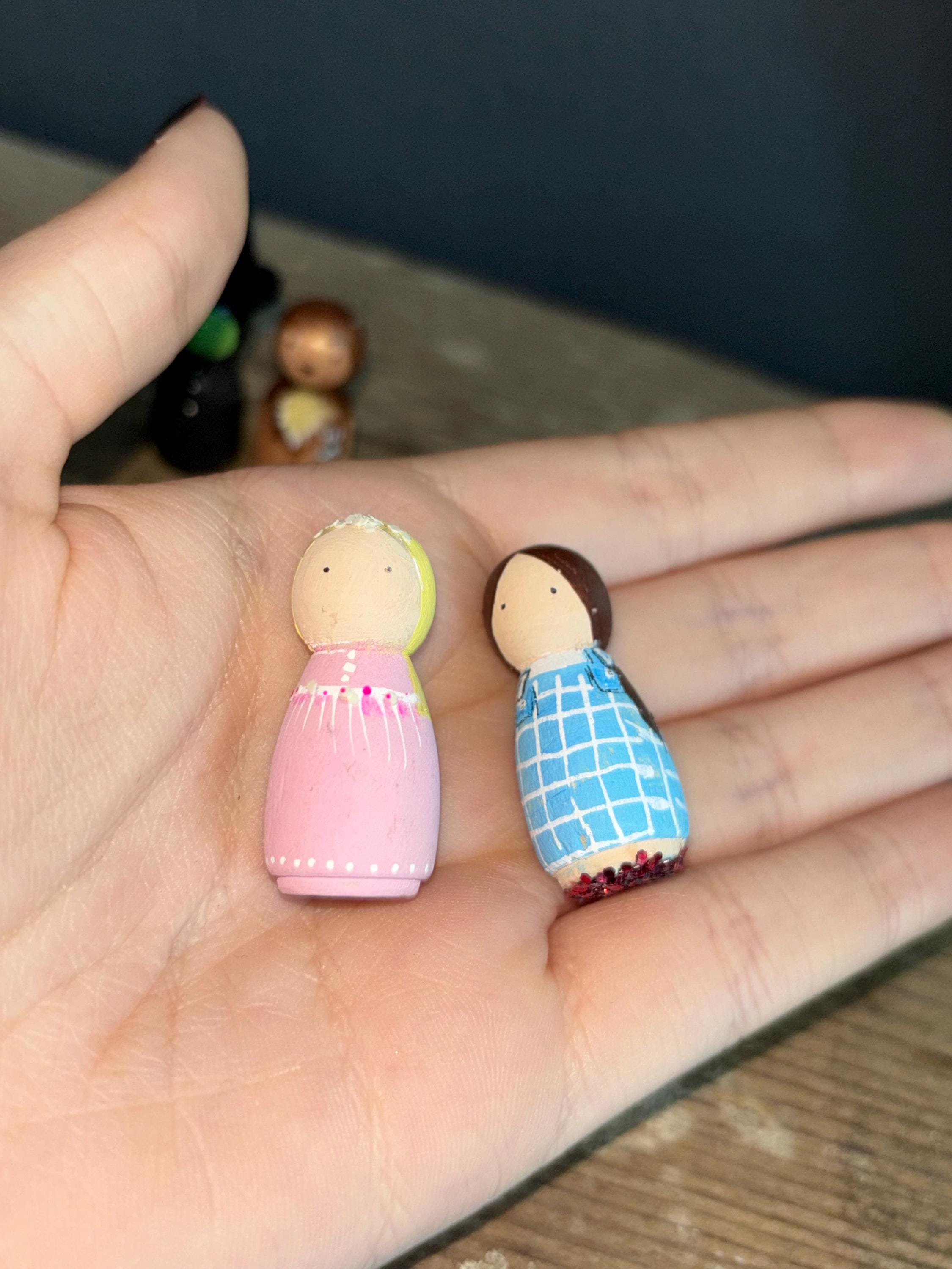 The Wizard of Oz Mini Painted Peg Dolls Set of 6 - Etsy