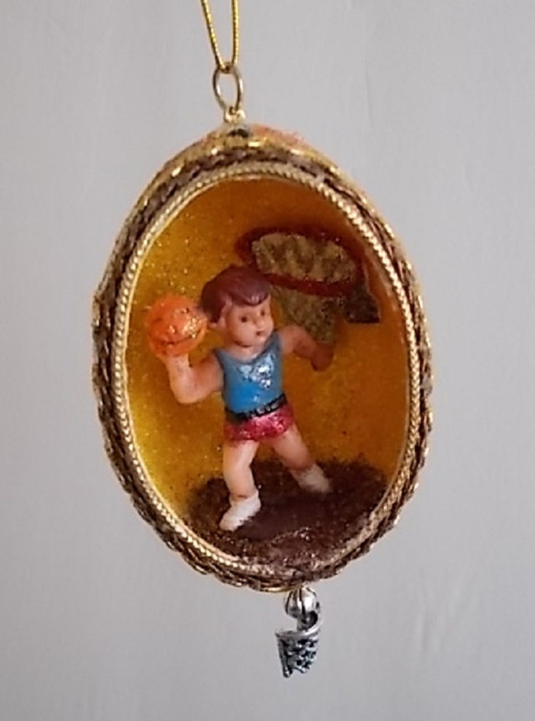 Basketball Player I Heart Basketball Egg Ornament - Etsy