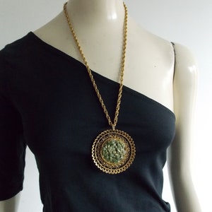 Vintage 1960s Mid Century Mod Goldtone Pendant Necklace/large Modernist ...