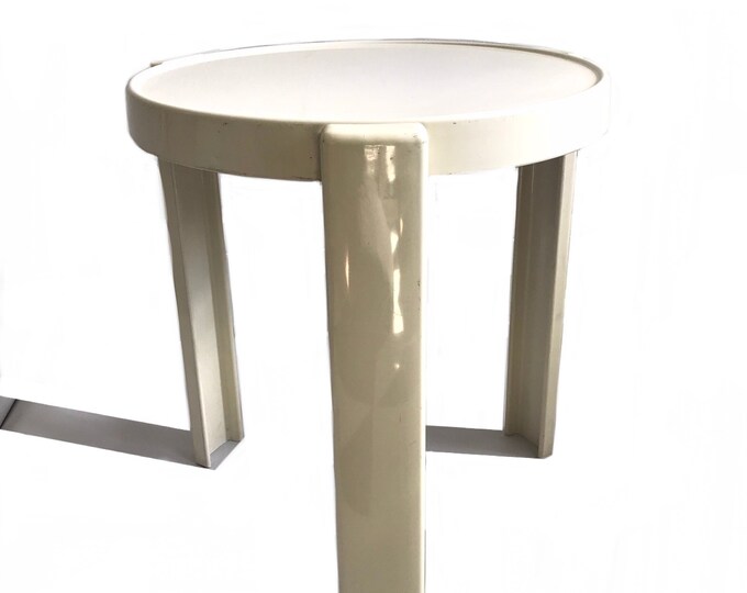 SPECIAL OFFER Mid Century Round Side Table / 1960s 70s Small 3 Leg ...