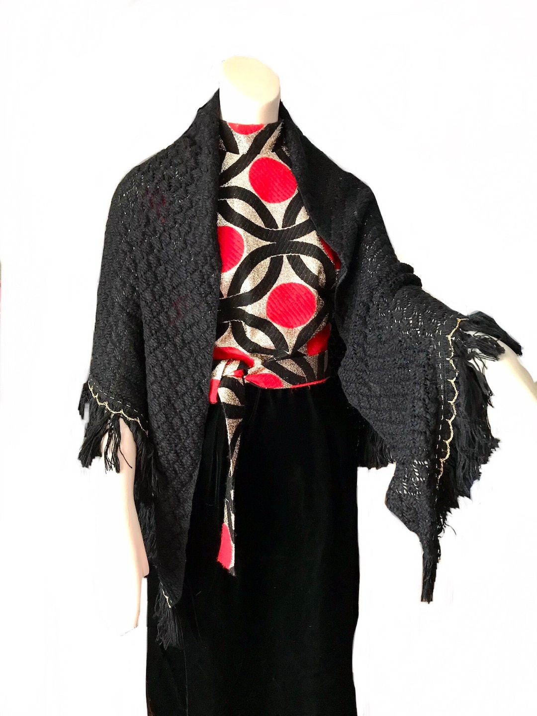 1970's Black and Gold Crochet Shawl / 70s Wool Knit Wrap / Seventies ...