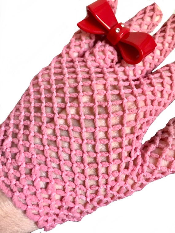 vintage 1950s pink fishnet mesh gloves / stretch shor… - Gem