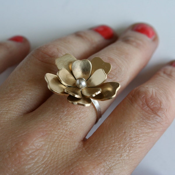 Gold Flower Ring - Etsy