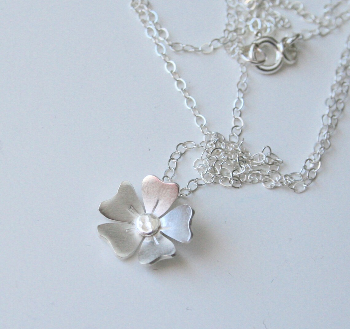Daisy Silver Flower Necklace Silver Necklace Cute Necklace - Etsy